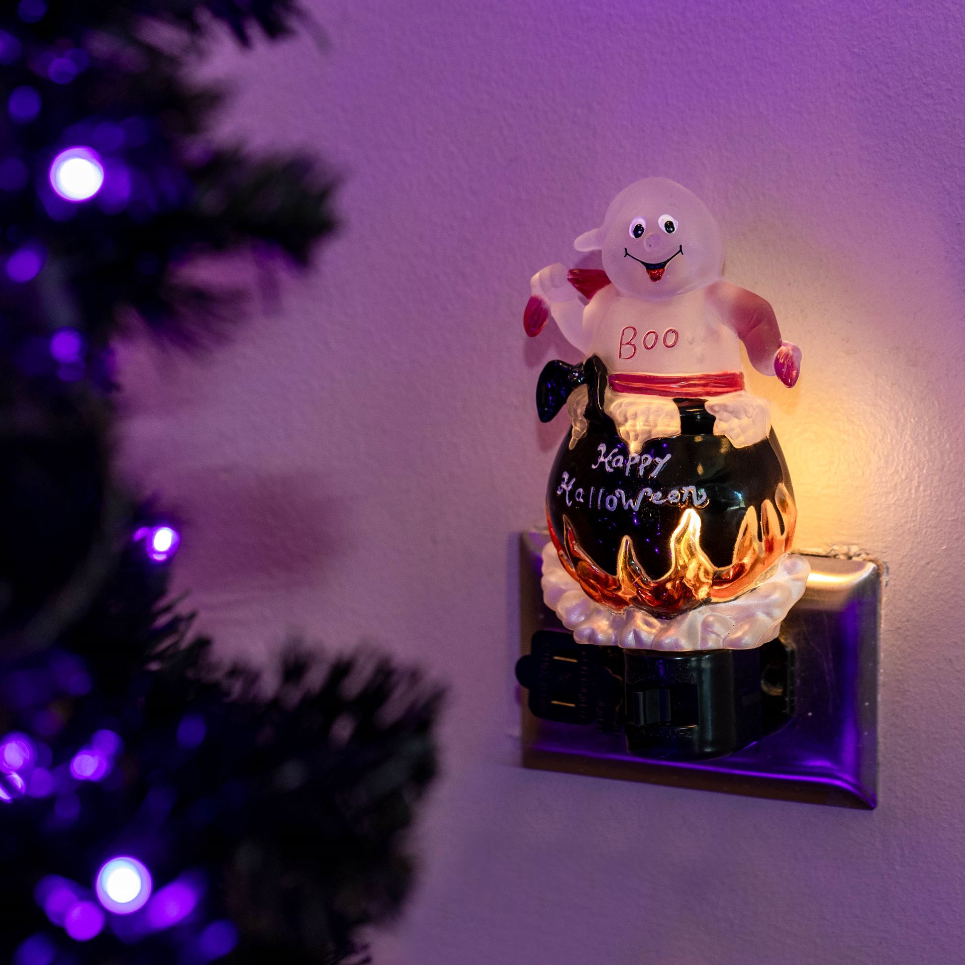 Halloween Night Light - Ghost in Cauldron - Novelty Lights IncNovelty ...